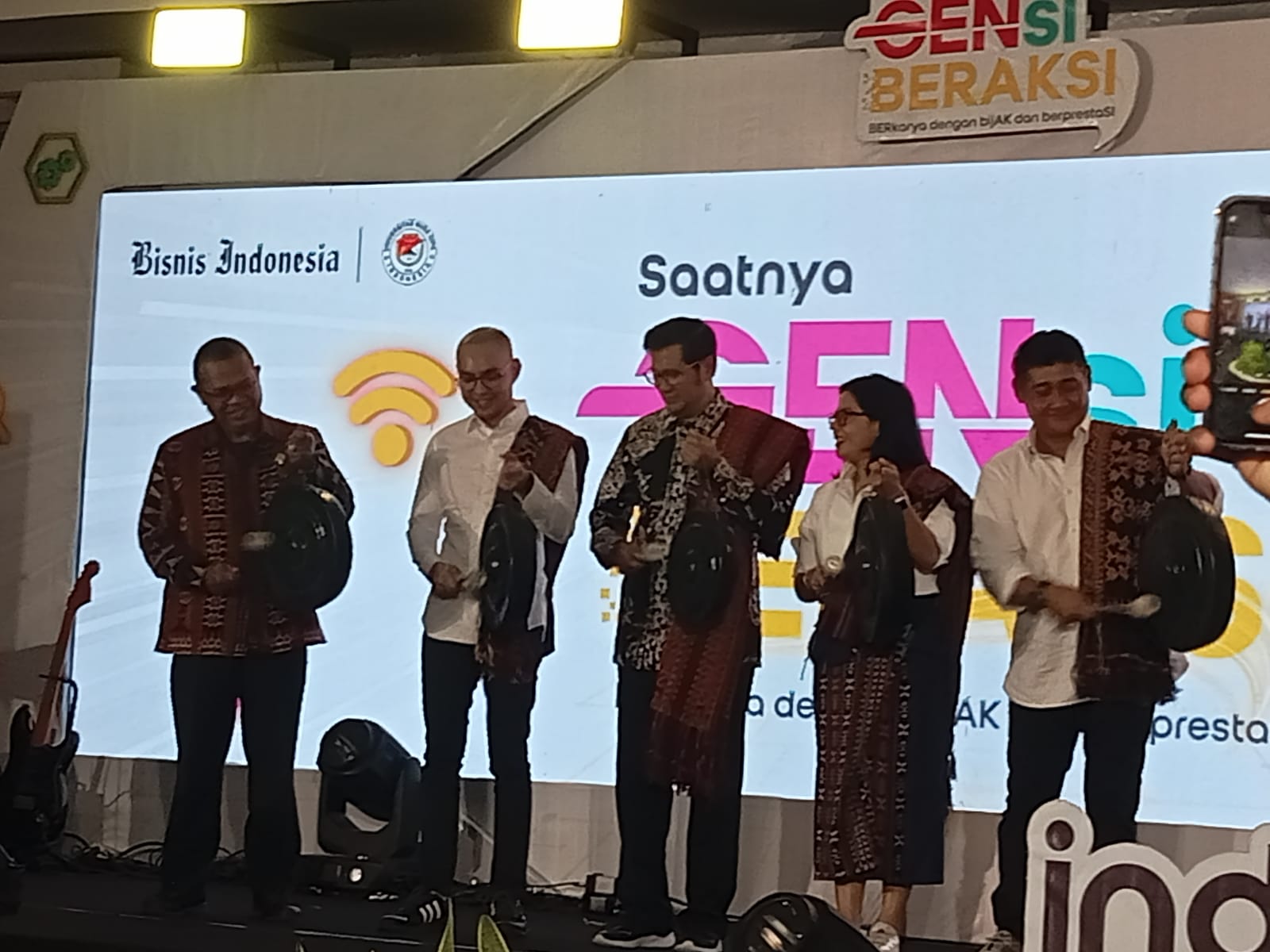 Indosat Ooredoo Hutchison dan BPPTIK Komdigi Bekali Anak Muda Maumere ...